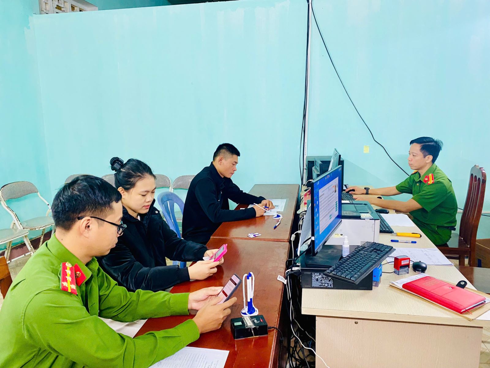 Công an xã Vũ Quý tăng cường nâng cao nhận thức của cán bộ, đảng viên và Nhân dân tham gia lấy ý ...